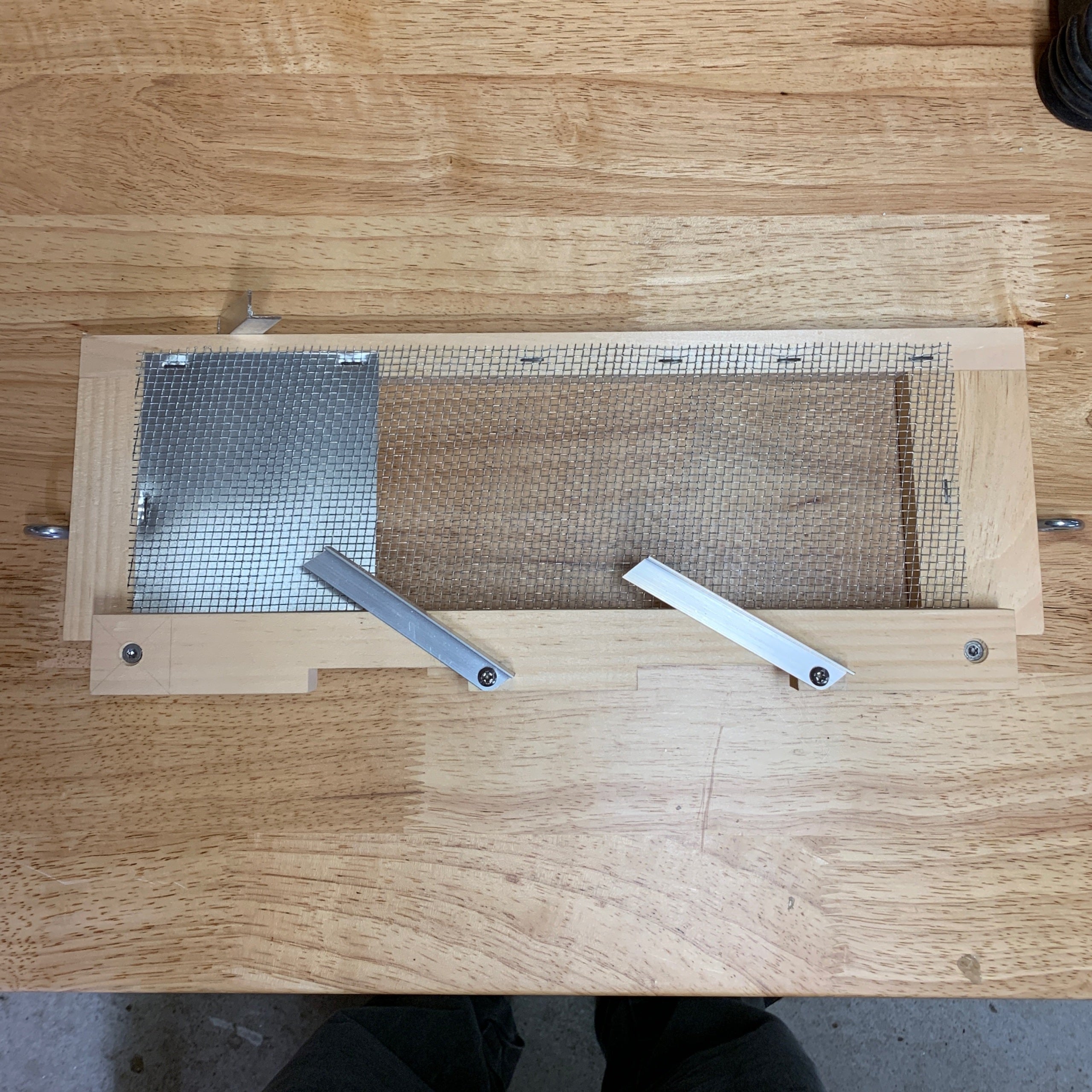 Robbing/Moving Screen | Barker's Beehives & Supplies