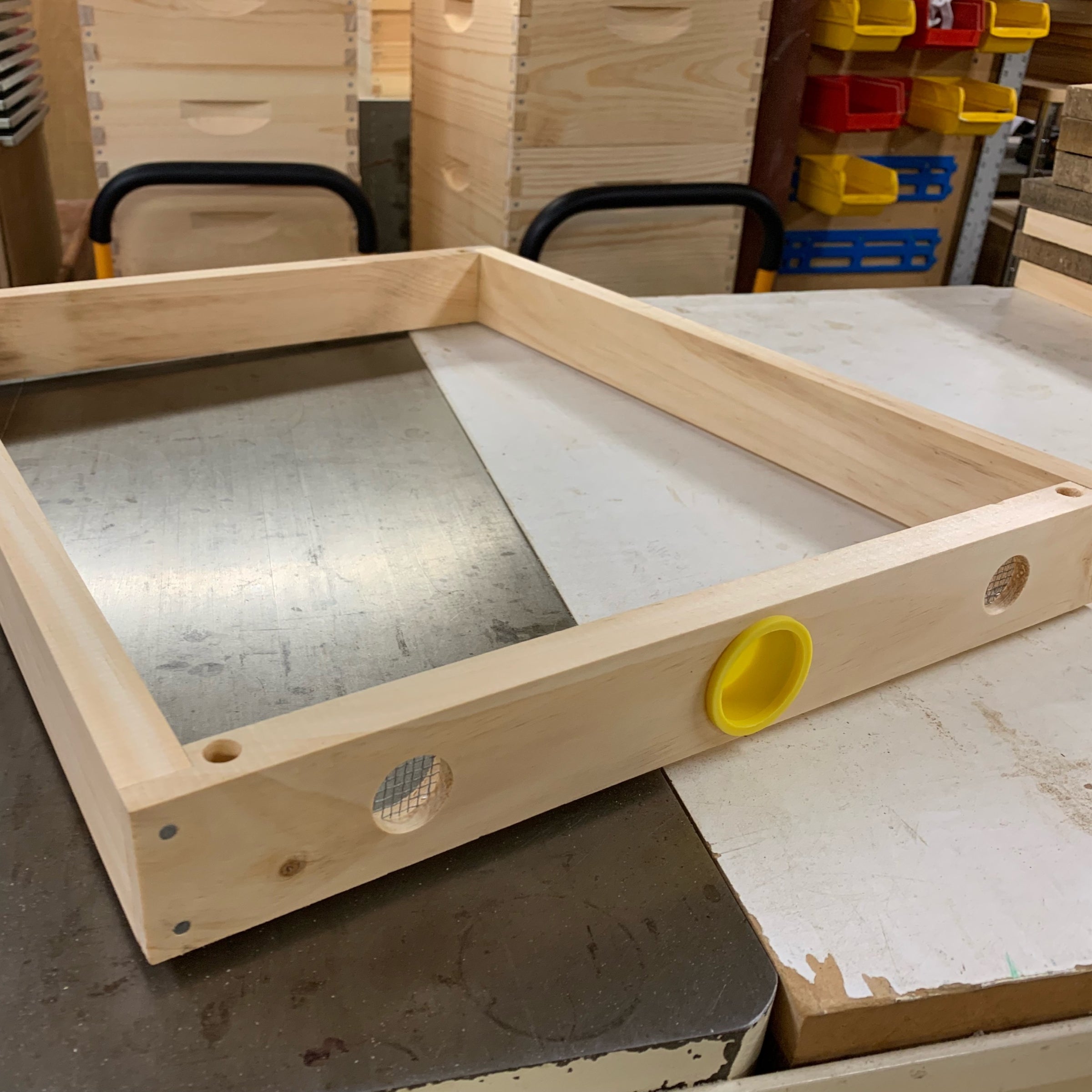 Hive Accessories | Barker's Beehives & Supplies