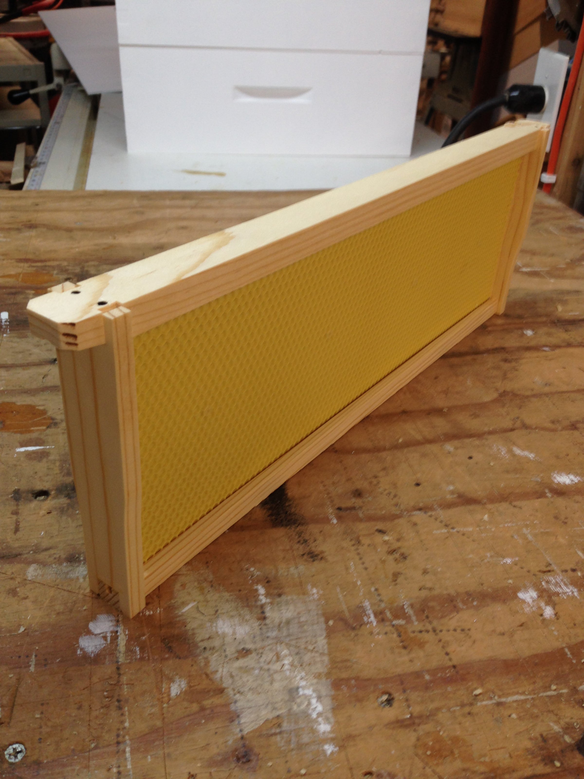 Medium Frames (All Types) | Barker's Beehives & Supplies